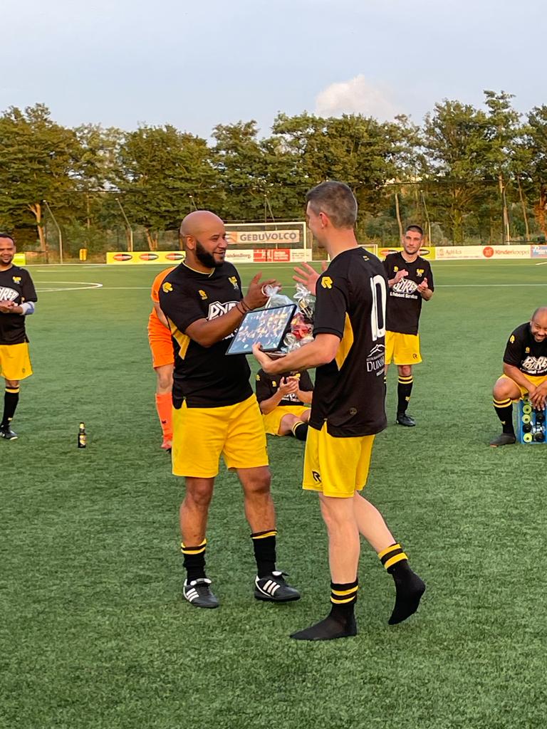 Komen en gaan | FC Vlotbrug